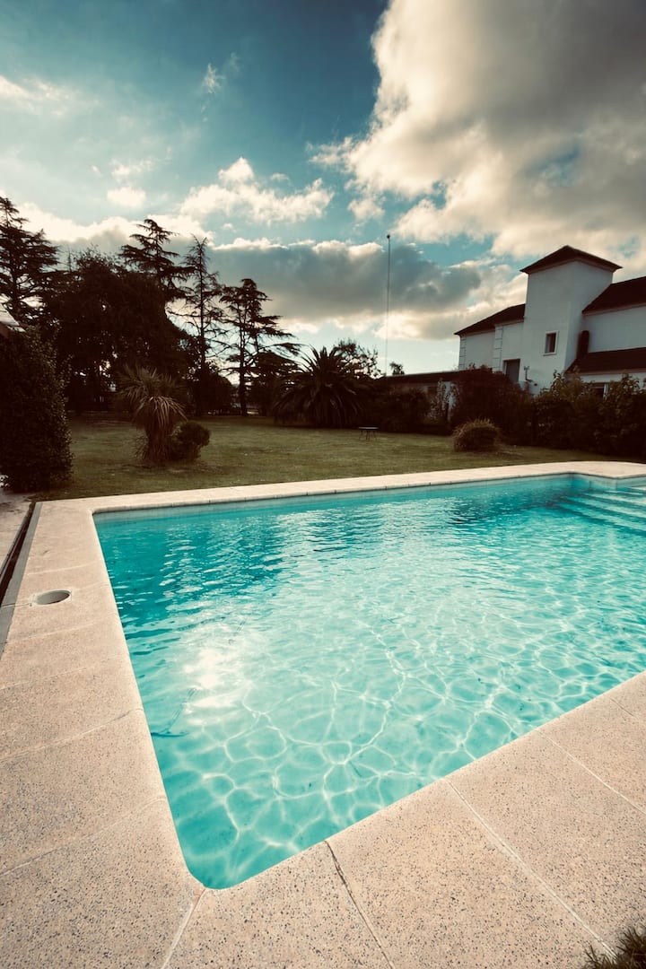 Casa Quinta Con Pileta Zona Polo Y Autódromo Rioiv - Río Cuarto