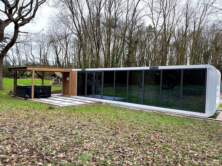 Boutique Jungle Pod With Hot Tub & Wildlife Views - Bristol