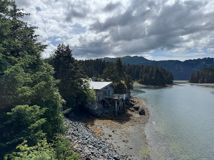 Rustic Seldovia Getaway - Seldovia, AK