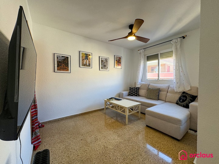 Cabaret House - カステリョ・デ・ラ・プラナ