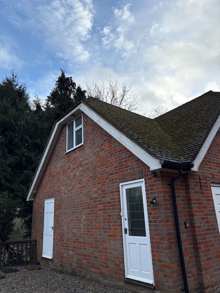 Annex In Seer Green, Buckinghamshire - Beaconsfield, UK