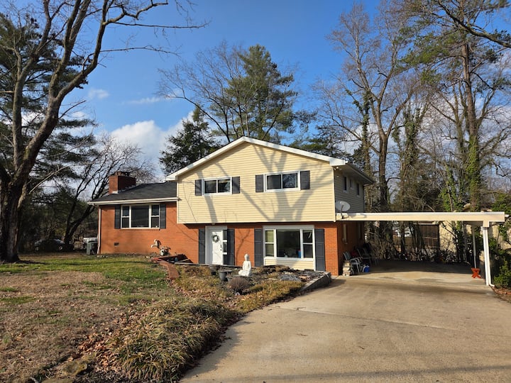 Great Location: Ut, Windrock, Ornl, Parks, Shops. - Oak Ridge, TN