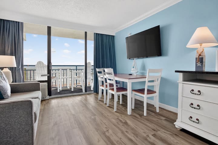 Coral Beach Getaway, Oceanfront Pools & Lazy River - Myrtle Beach