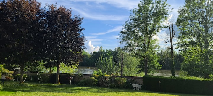Escale Aux Bords De Seine - Poissy