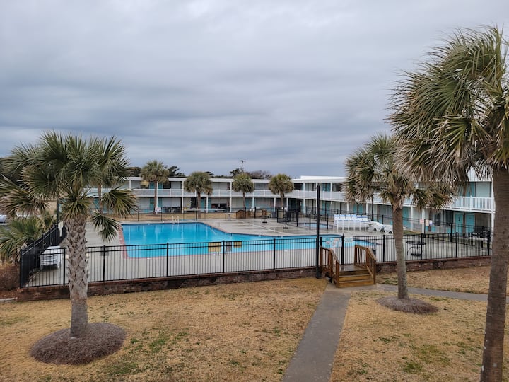 Perfect Location For That Atlantic Beach Getaway - Morehead City, NC