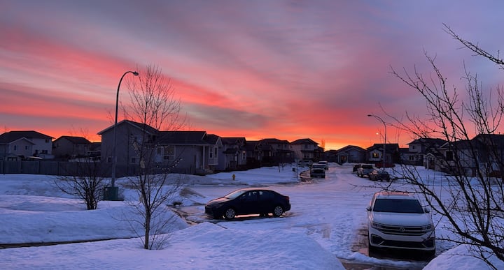 The Upper Haven – Bright & Spacious 3br - Grande Prairie