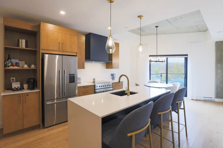 Suite #406 - Suite 1 Chambre | Vue Marina Et Lac - Magog