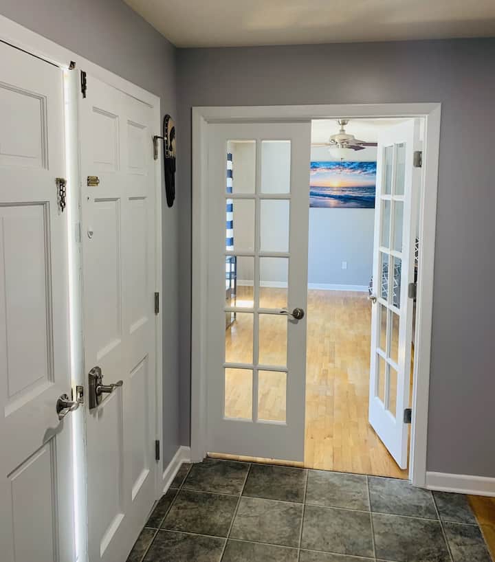 Flotilla•minutes To Beach & Boardwalk•sleeps 8 -10 - Carolina Beach, NC