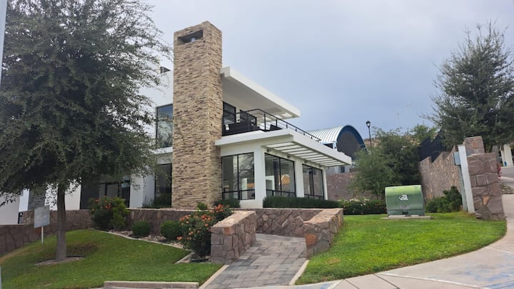 House With Terrace, Pool, Gym In Exclusive Area. - Mexico