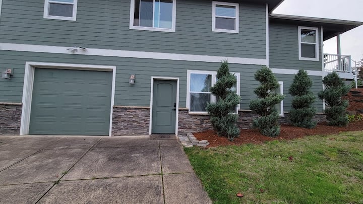 Feel At Home In Your Perfect Getaway Haven! - Salem, OR