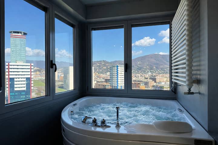 Attico Panoramico Brescia |Jacuzzi|private Parking - Brescia