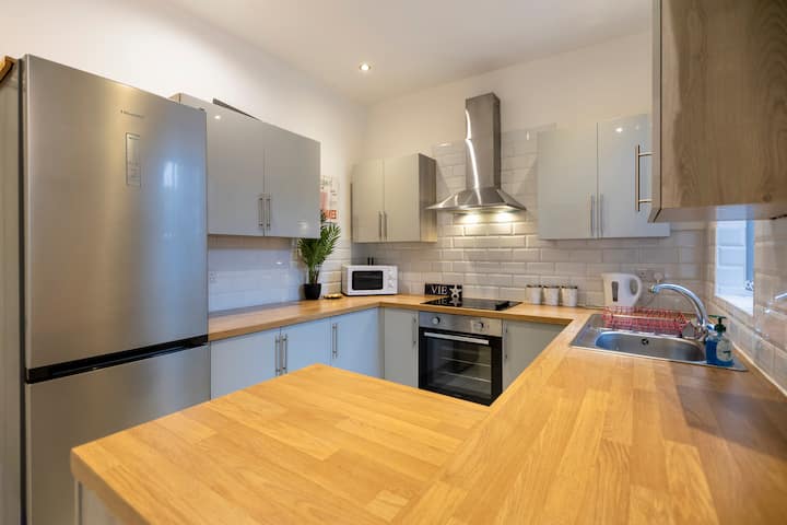 Spacious 4br Home Near Alton Towers - Stoke-on-Trent