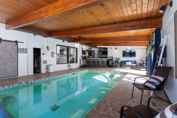 Historic Home W/ Indoor Pool On Iconic 8th St. - North Dakota