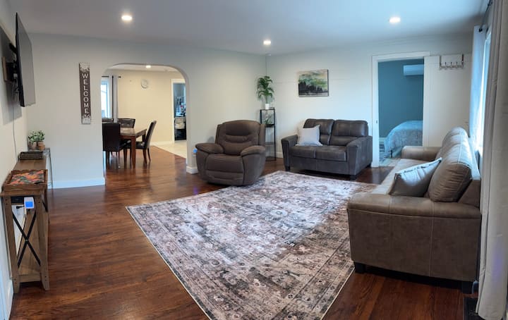 Klamath Haven Getaway | Deck • Near Oit, Sky Lakes - Klamath Falls, OR