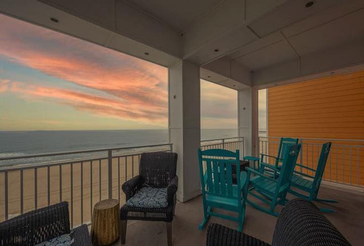 New! Beachfront Condo, Fishing / Pool / Boat - Virginia Beach, VA