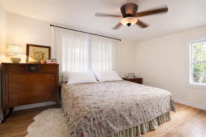 Clean Family Home - 1 Mile From Uf. Free Parking. - Gainesville, FL