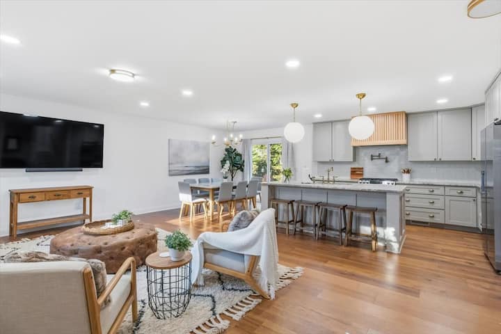 Raleigh Family Home: North Hills & Downtown - Raleigh, NC