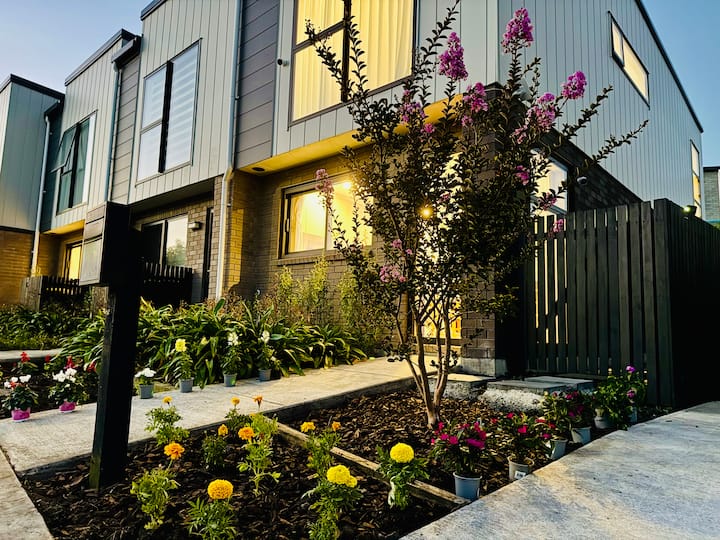 Aroha Escape - Parking | Airport 7 Mins | Garden - Auckland