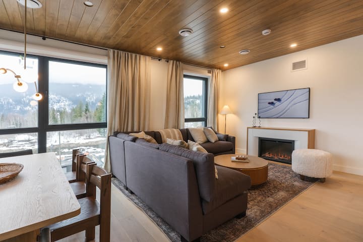 Mountain Magic At Mackenzie Village - Revelstoke