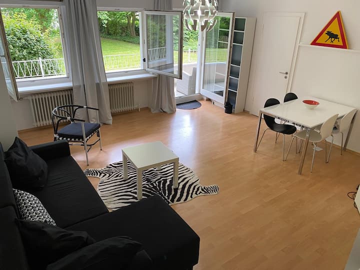 Central Urban Apartement With Terrace & Gardenview - Düsseldorf