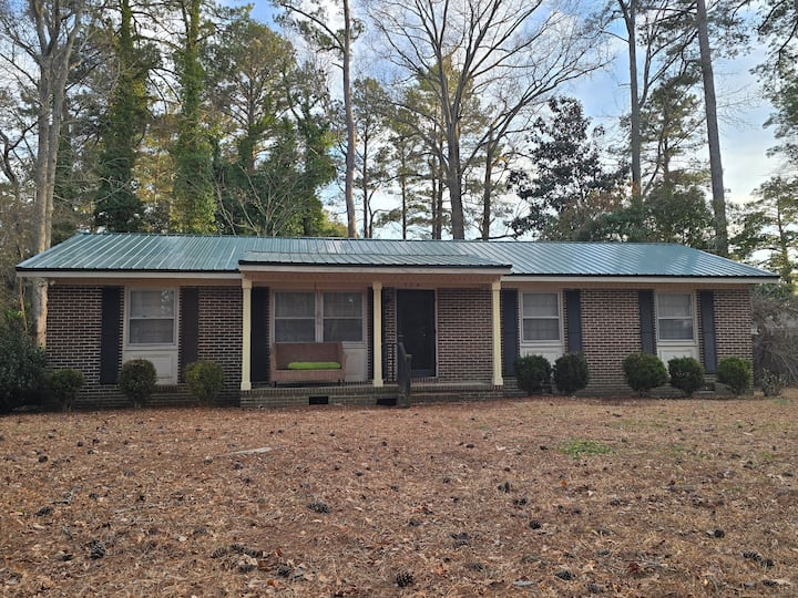 Cherry Street Retreat - Sylvan Heights Bird Park, Scotland Neck