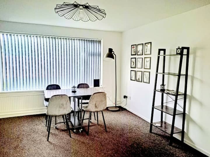 Stylish City Centre 5 Bedroom House, Free Parking. - 諾丁漢