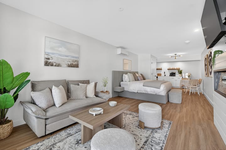 Mystic Inn Studio #2-stylish Modern Studio - Stonington, CT