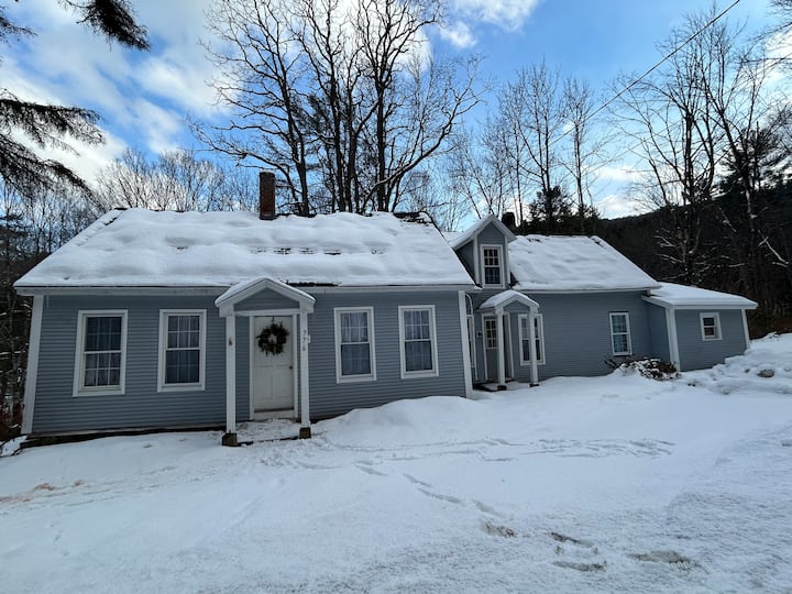 Sprawling Fully Renovated 1800s Farm House - Jamaica, VT