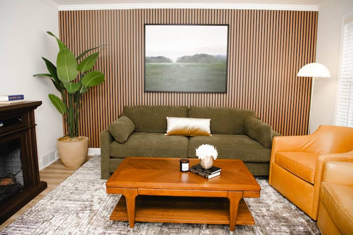 Two Sparrows Vacation Rentals - Birmingham, MI