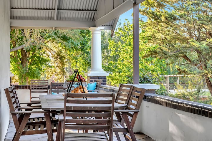 Yucanta Park—gorgeous Estate Meets Scenic Getaways - Birdwood