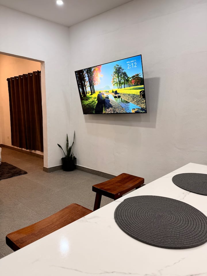 5-minute Drive To Downtown - Belize