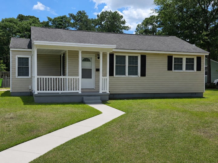 Cozy 3br Home Near Dining, Shopping, & Downtown - New Bern, NC