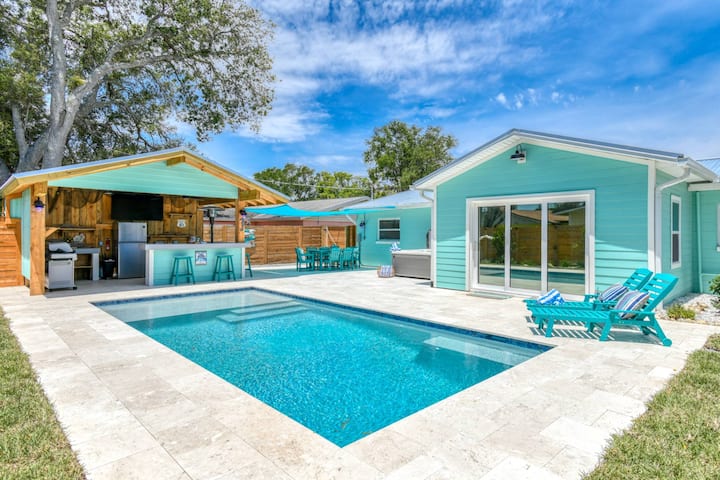 Brand New! Pool, Hot Tub, Tiki Bar, Near Beach! - St. Augustine, FL