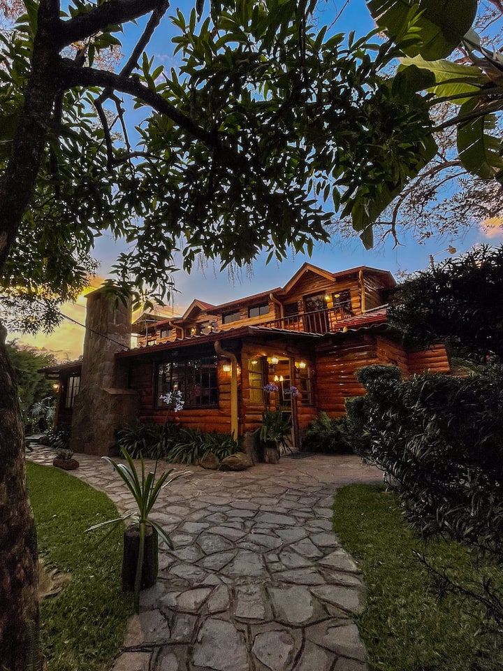 Cabin In The Volcano · La Pampa Argentina - El Salvador