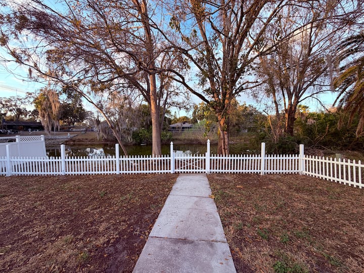 The Lake House - New Port Richey, FL