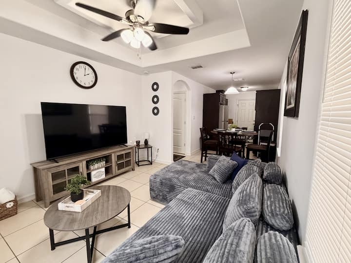 Comfy Apartment Prime Location! - Edinburg, TX