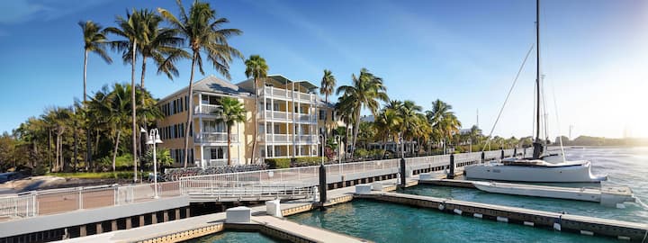 Near Duval, Waterfront Sunset Resort+amenities - Key West, FL