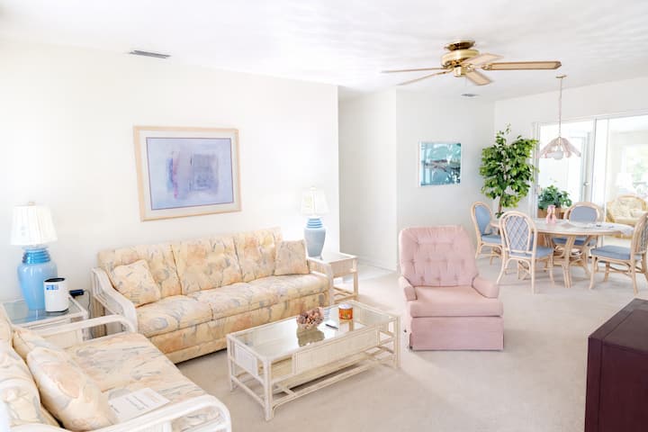 Florida Vibes And Coastal Charm - Port Charlotte, FL
