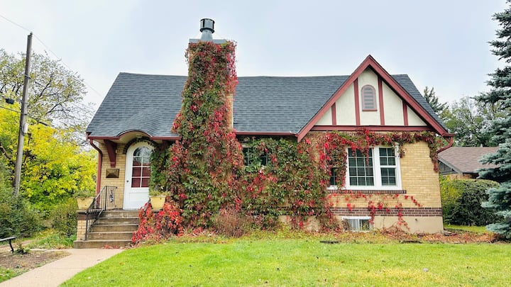The Red Arch And Branch - Cheyenne, WY