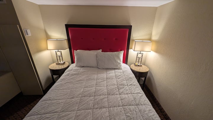 Newly Renovated Queen Studio Ocean Front! - Atlantic City, NJ