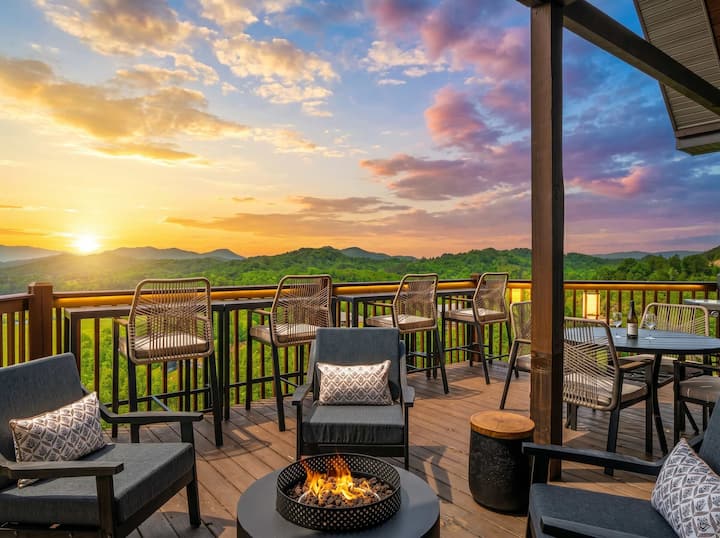 *New Long Range View | Hot Tub, Fire Pit, Game Rm - Pigeon Forge, TN