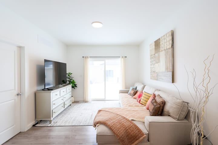 Highriver Retreat | Near Falls & Wine Country - Welland