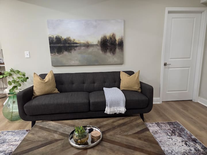 Modern 1 Bdr Apt/20 Minutes From Atl Airport - Peachtree City, GA