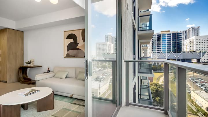 New 1bed - Rooftop Pool - Gym - Best Location - Miami, FL