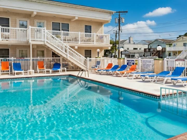 2 Blocks To Beach & Boards • 2 Pools • 1br Condo - Stone Harbor, NJ