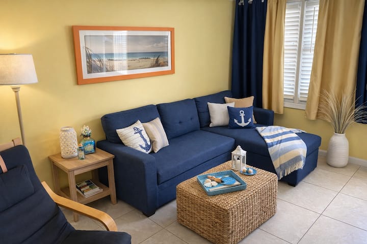 2 Blocks To Beach & Boards • 2 Pools • 1br Condo - Wildwood, NJ