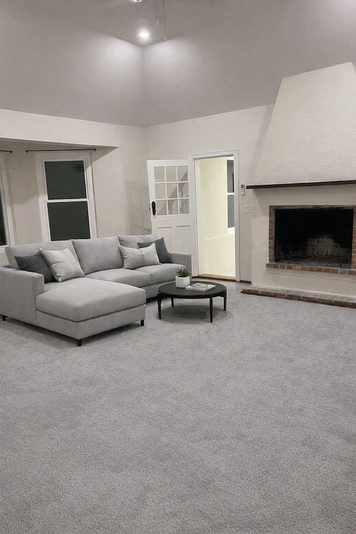 2 Bedroom Apartment, 1 Bathroom. Centrally Located - Bermuda