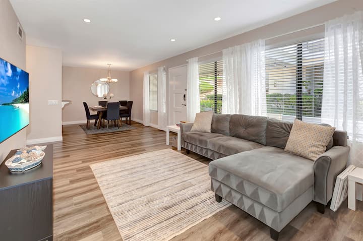 Desirable Condo/centrally Located - Lake Forest, CA