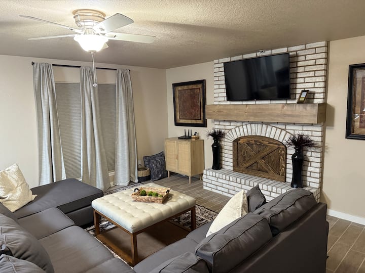 New & Cozy 3br Home | Prime Hobbs Location - Hobbs, NM