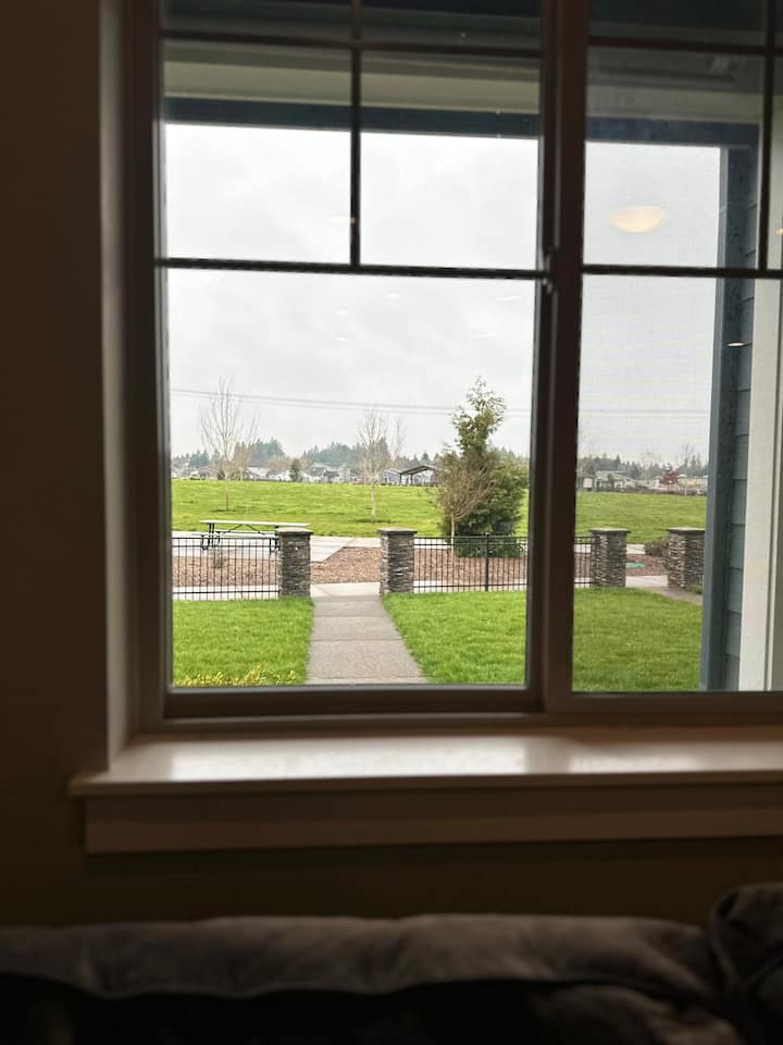 Park-side New Hillsboro Home - Hillsboro, OR